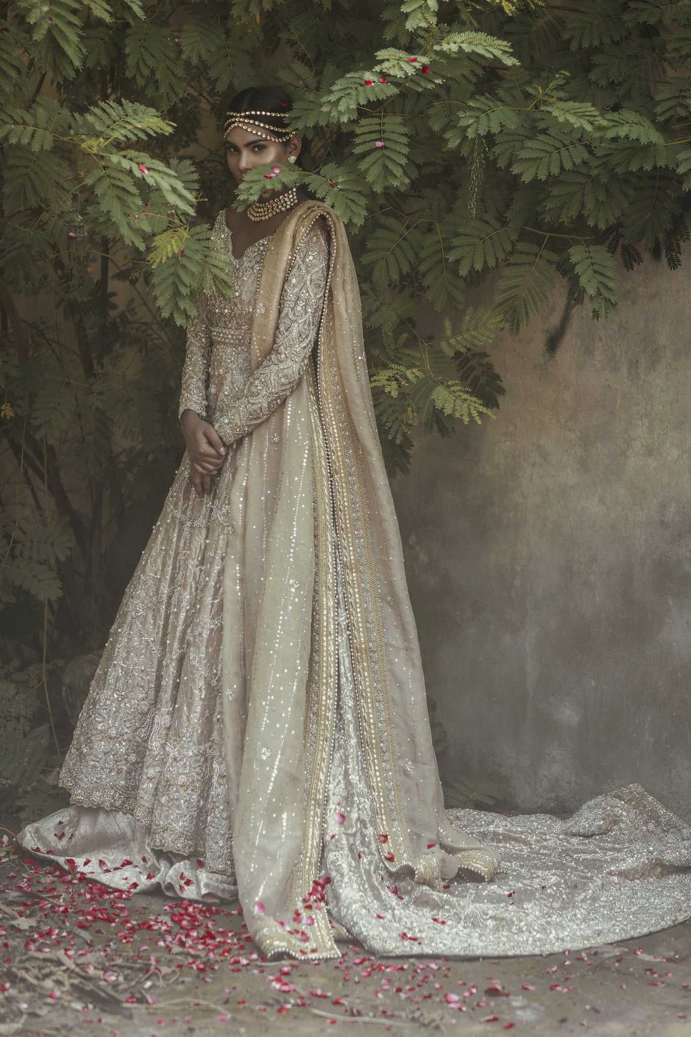 CRUSHED GOLD – Suffuse